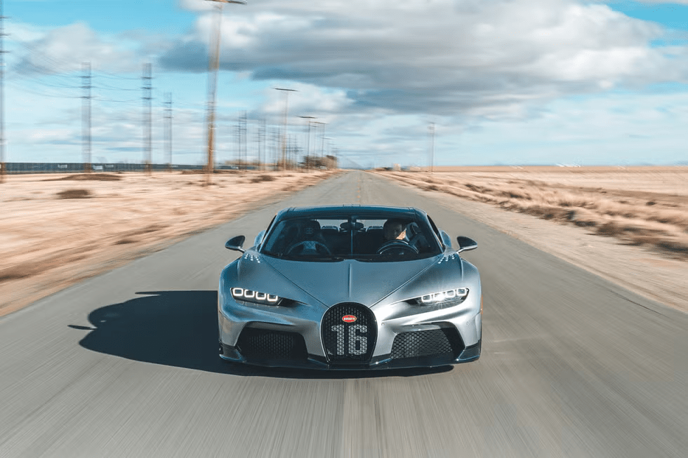 Harga dan Spesifikasi Bugatti Chiron Mobil Hypercar Bikin Melongo
